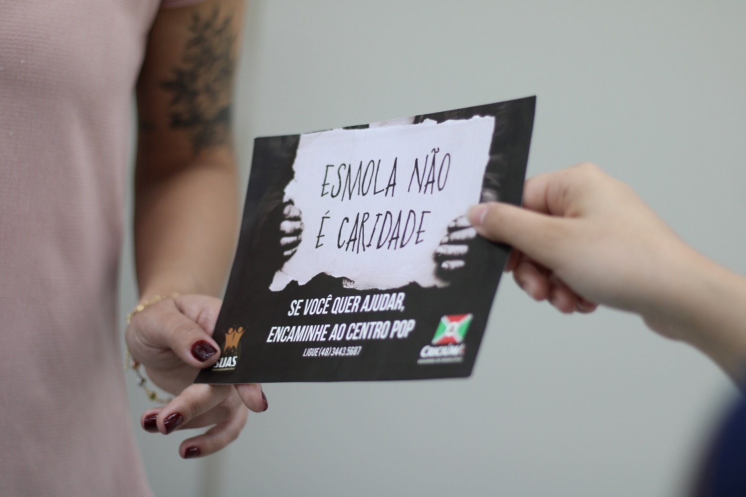 Campanha 'Esmola não é caridade' inicia neste sábado em Criciúma - Mais Sul