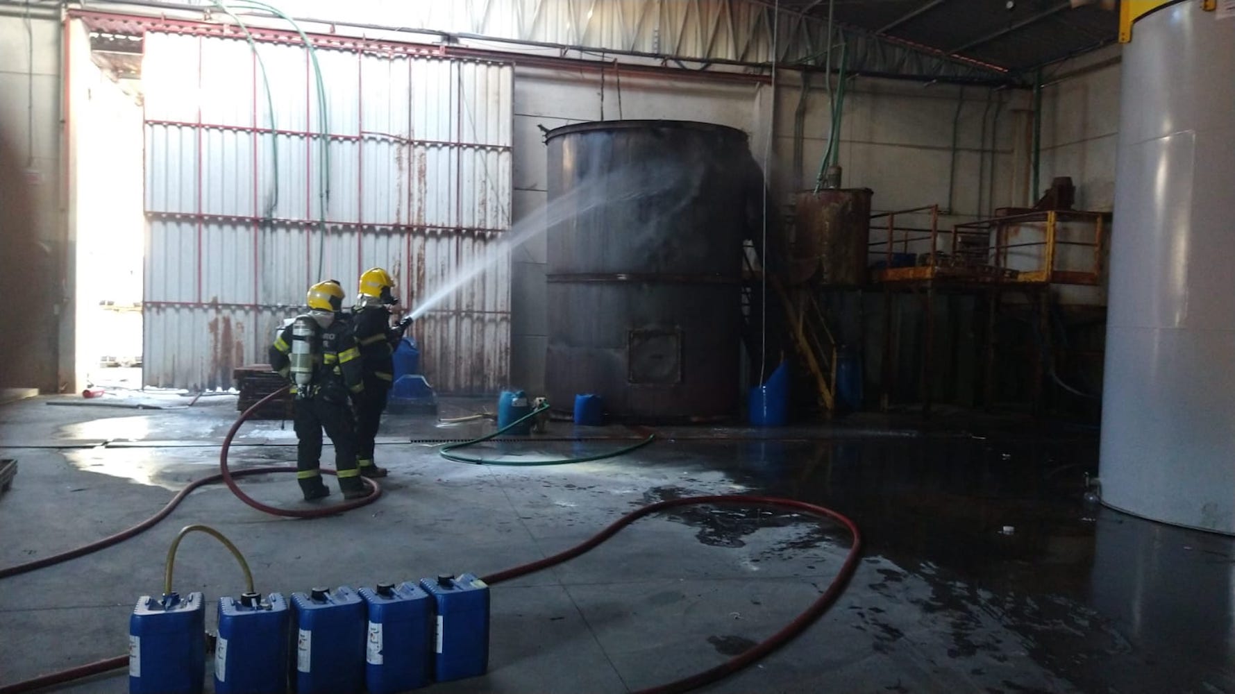 Indústria química é atingida por incêndio, em Criciúma - Mais Sul